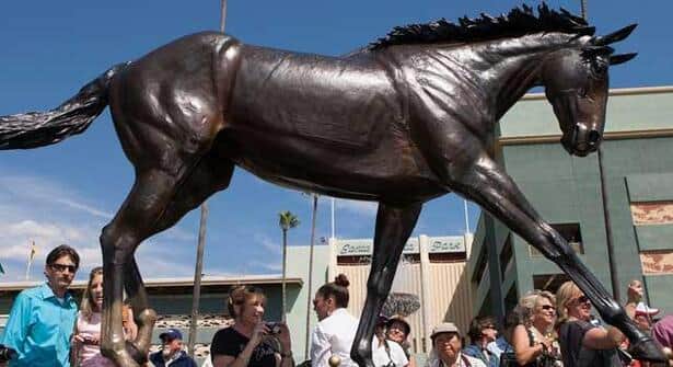 Zenyatta Statue Proves Popular With Fans