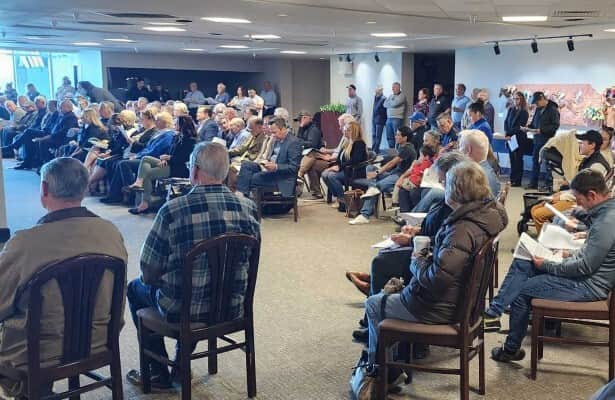 Over Stronach objection, Calif. board OKs fall meet in north