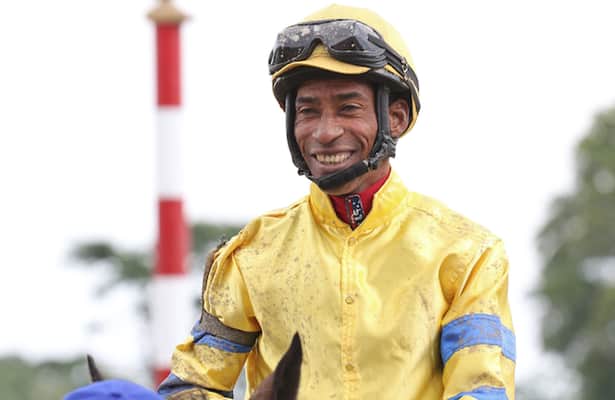 Jockey Richard Mitchell is hurt in Monmouth Park spill