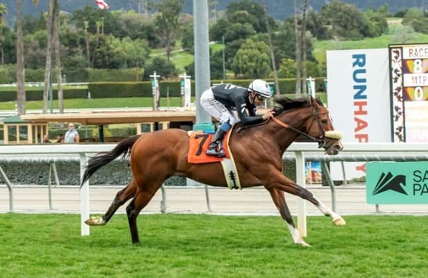 Santa Anita: Lane Way romps down the hill in Clocker's Corner